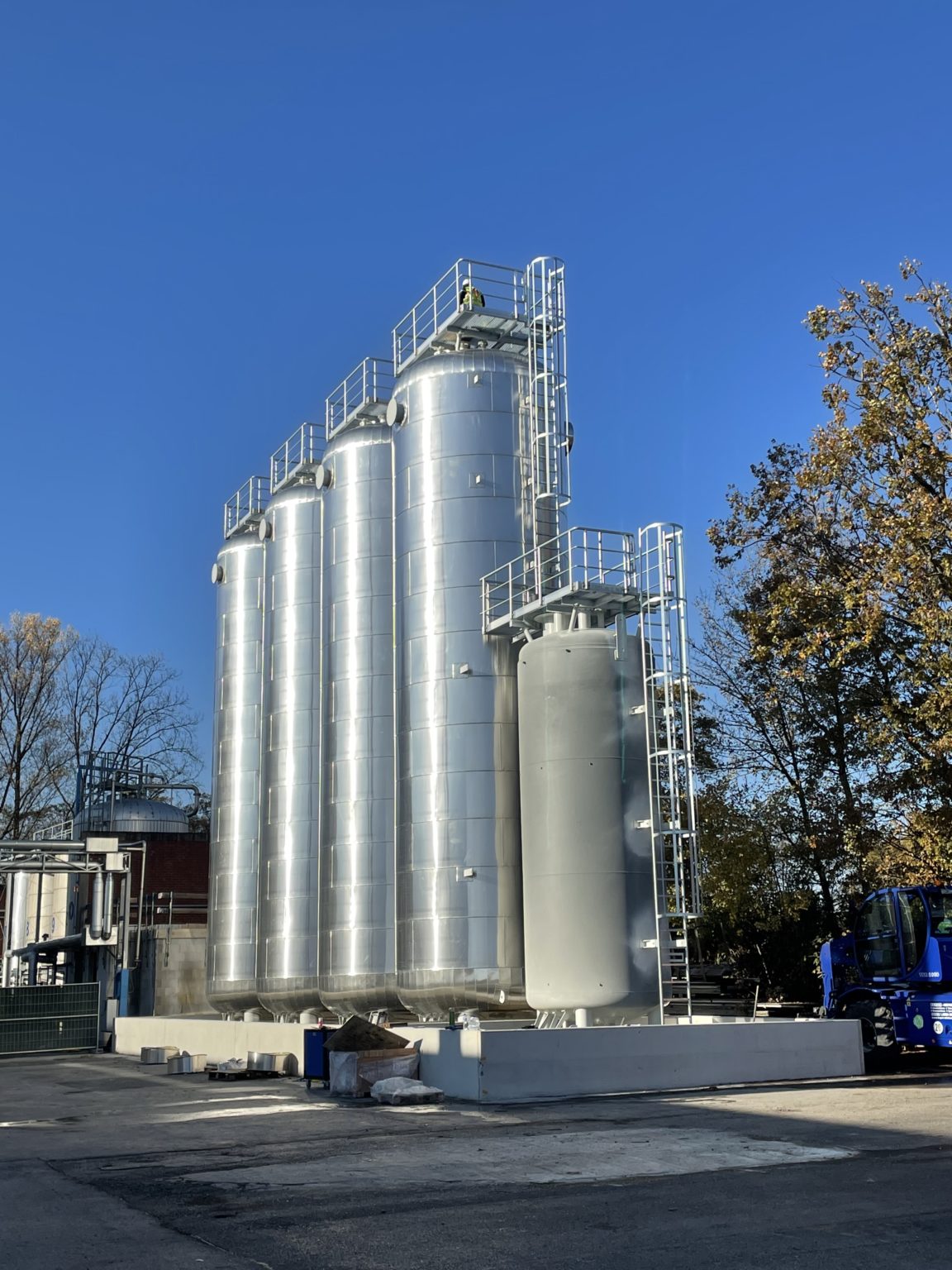 Installation storage tanks BMI icopal | Bromkamp GmbH